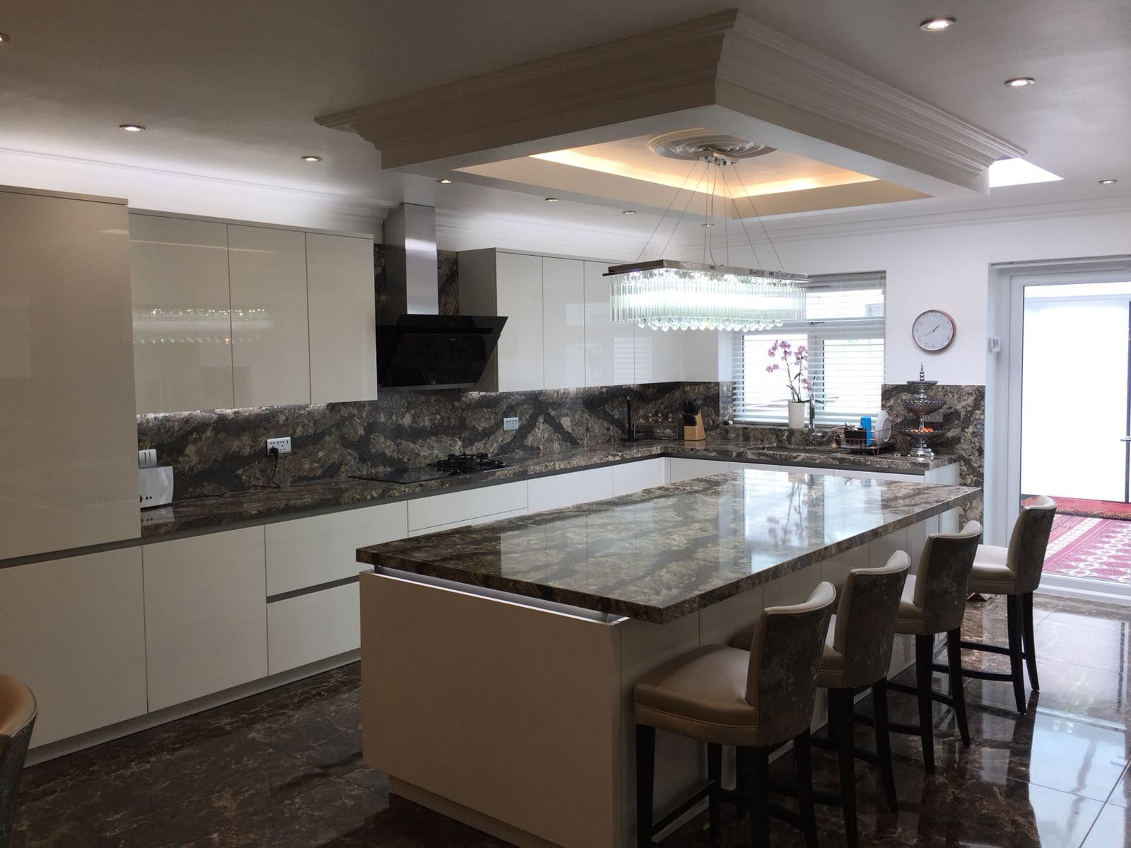 Handleless Stone Island | Net Kitchens Direct