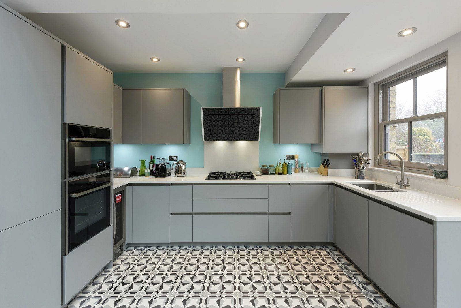 Grey U-Shaped Kitchen | Net Kitchens Direct