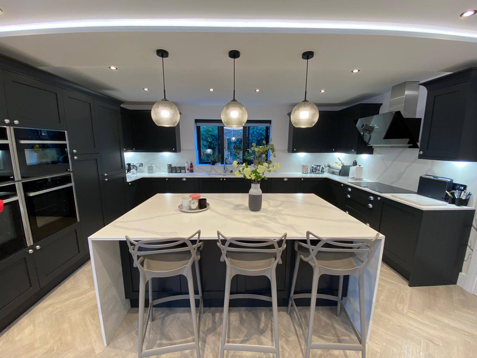 Wood Shaker In Anthracite | Net Kitchens Direct