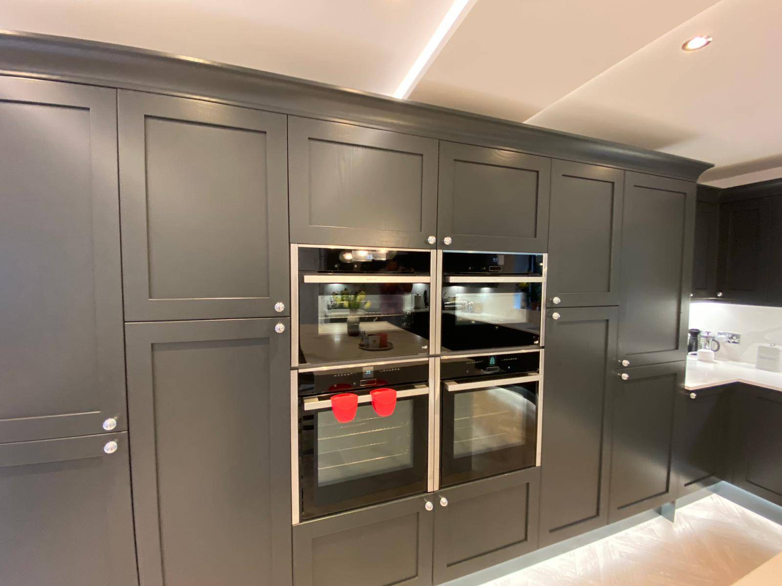 Wood Shaker In Anthracite | Net Kitchens Direct